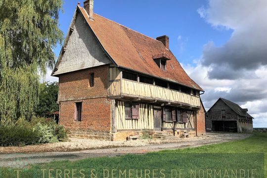 Comment faire la différence entre un château et un manoir